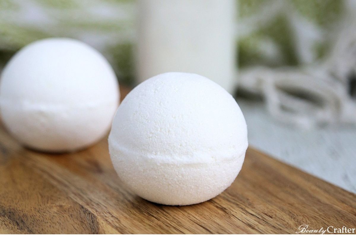 Milk Bath Bomb Recipe: DIY Vanilla Milkshake Bath Bombs