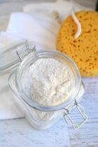 How to Make an Oatmeal Bath Soak: Benefits of Oatmeal Baths